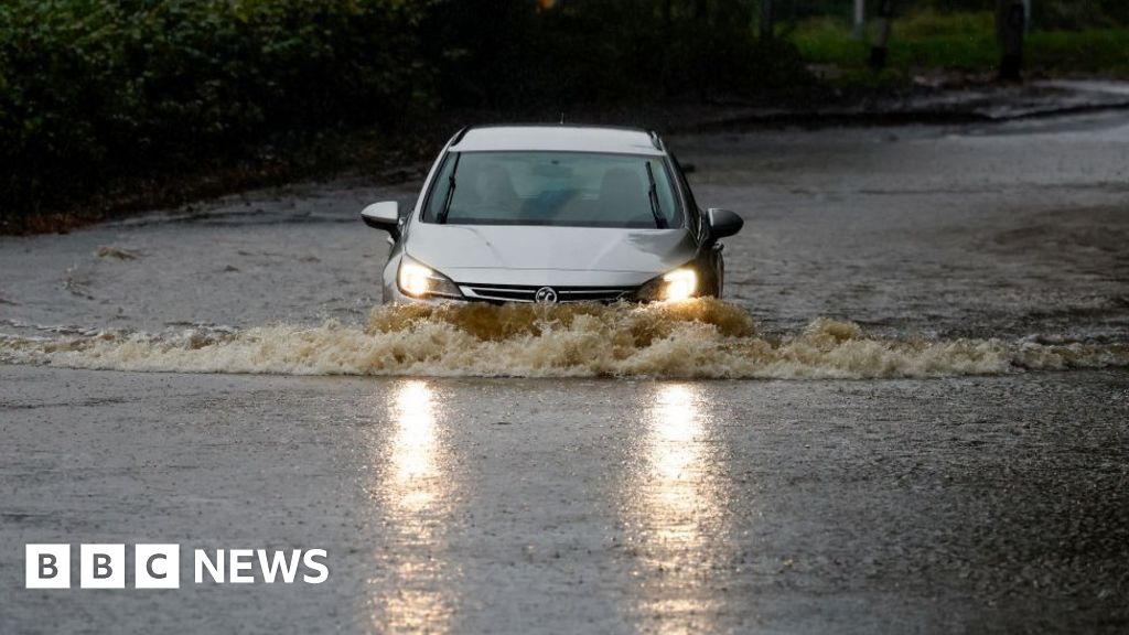 Stay at home warning for red weather alert areas as Storm Babet blows ...