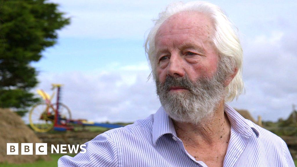 Meet the man who has been matching couples for 50 years - BBC News