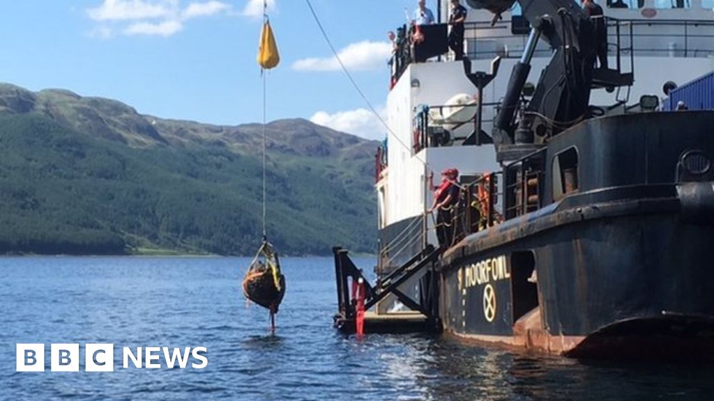 Divers recover World War Two Highball bomb from Loch Striven - BBC News