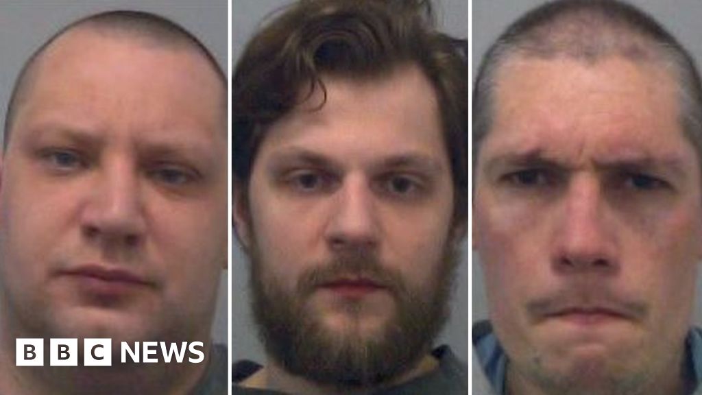 Woodhill inmates convicted of prison yard murder - BBC News
