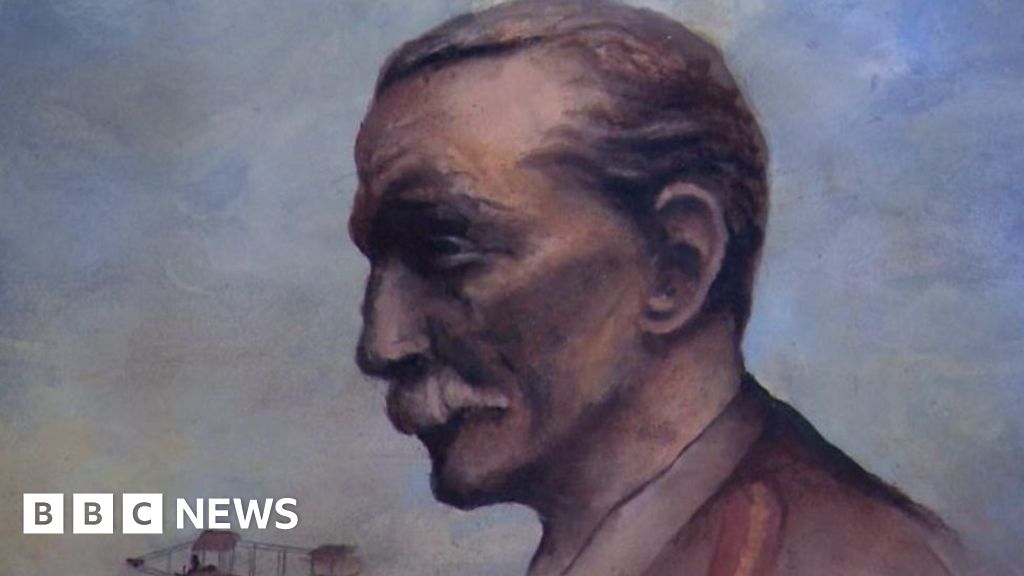 RAF founder Sir David Henderson remembered - BBC News