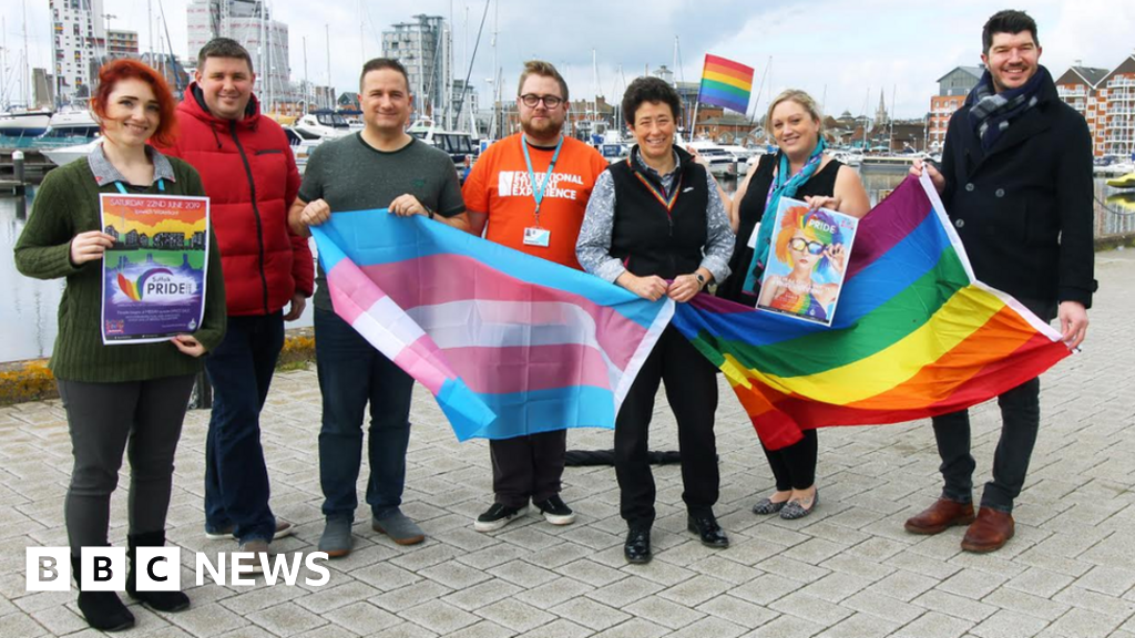 Suffolk Pride hopes to beat rural 'isolation' - BBC News