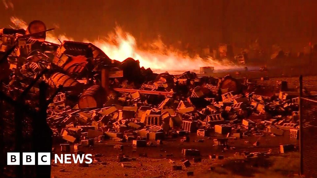 Jim Beam warehouse fire destroys 45,000 barrels of bourbon - BBC News