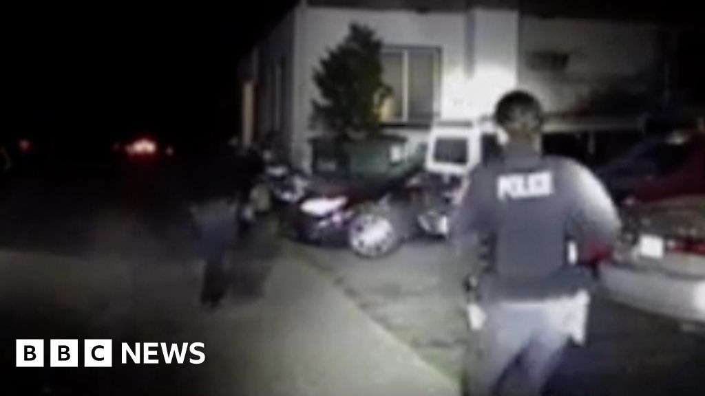 How did driver escape this hail of police gunfire? - BBC News