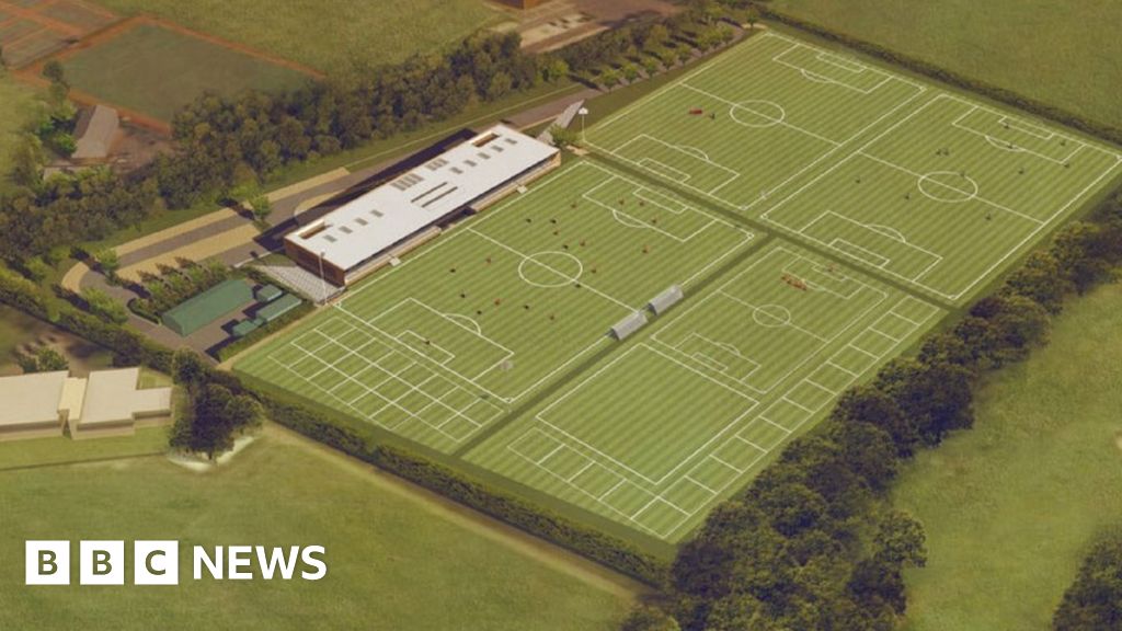 Bristol City submits plans for new training ground - BBC News