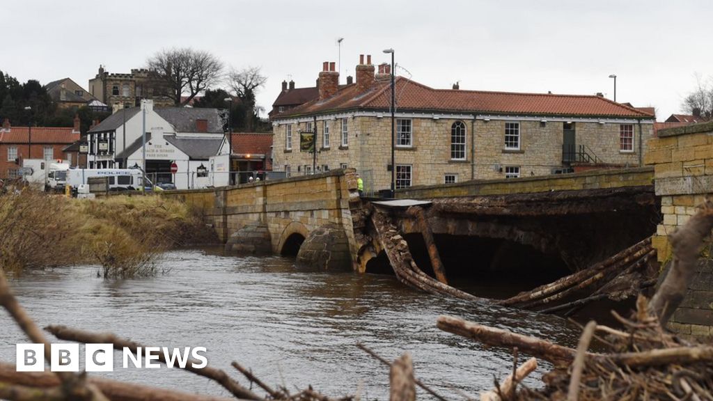 Tadcaster bridge work starts after flood collapse - BBC News