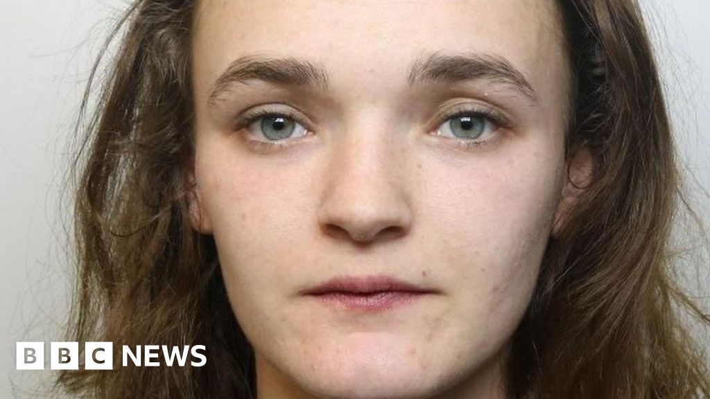Woman jailed for life for Derby doorstep row murder - BBC News