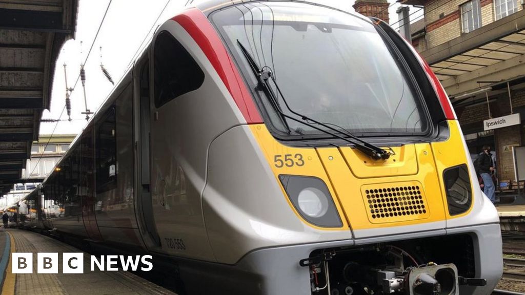 Major rail disruption between Norwich and Ipswich due to trees on wires