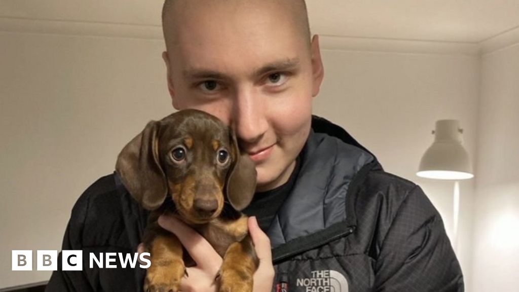 Berwick rallies around to raise funds for man's cancer treatment - BBC News