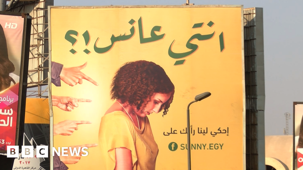 Egypt ad campaign backfires over 'spinster' billboards - BBC News