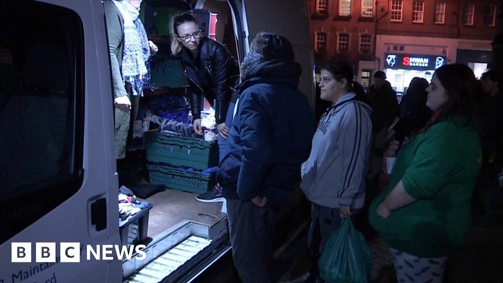 'Shop for the homeless' opens branch in Bournemouth - BBC News