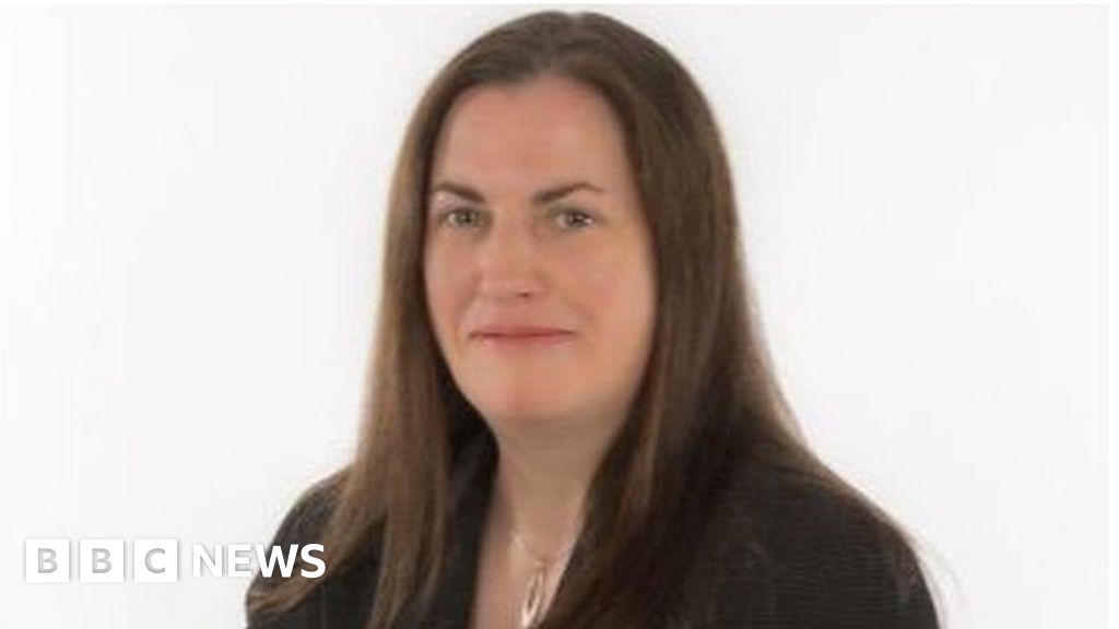 Former councillor wins defamation payout - BBC News