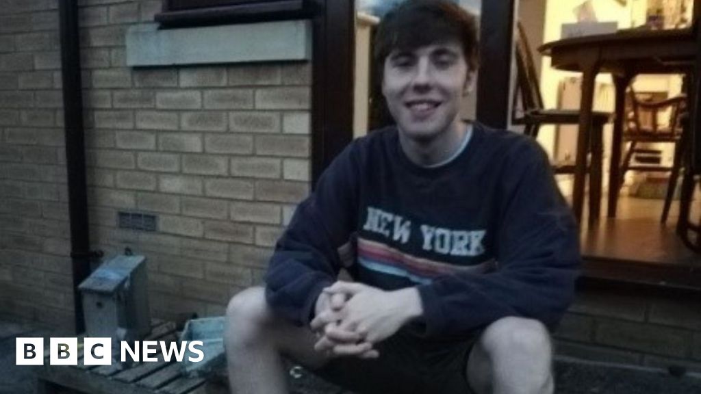 Wakefield missing appeal: CCTV released of man who left hospital