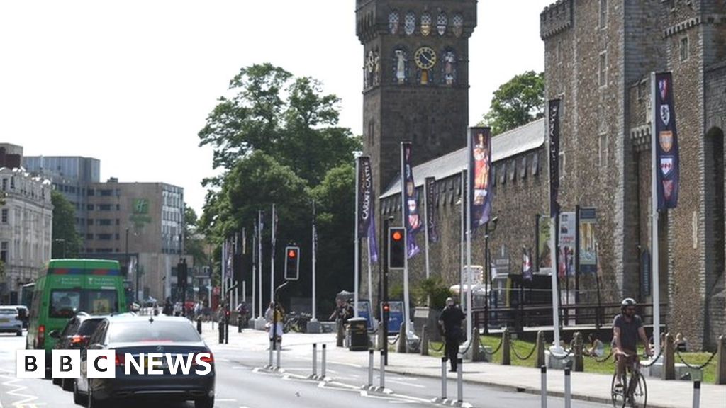 Pollution: Cardiff told to rethink Castle Street plan - BBC News