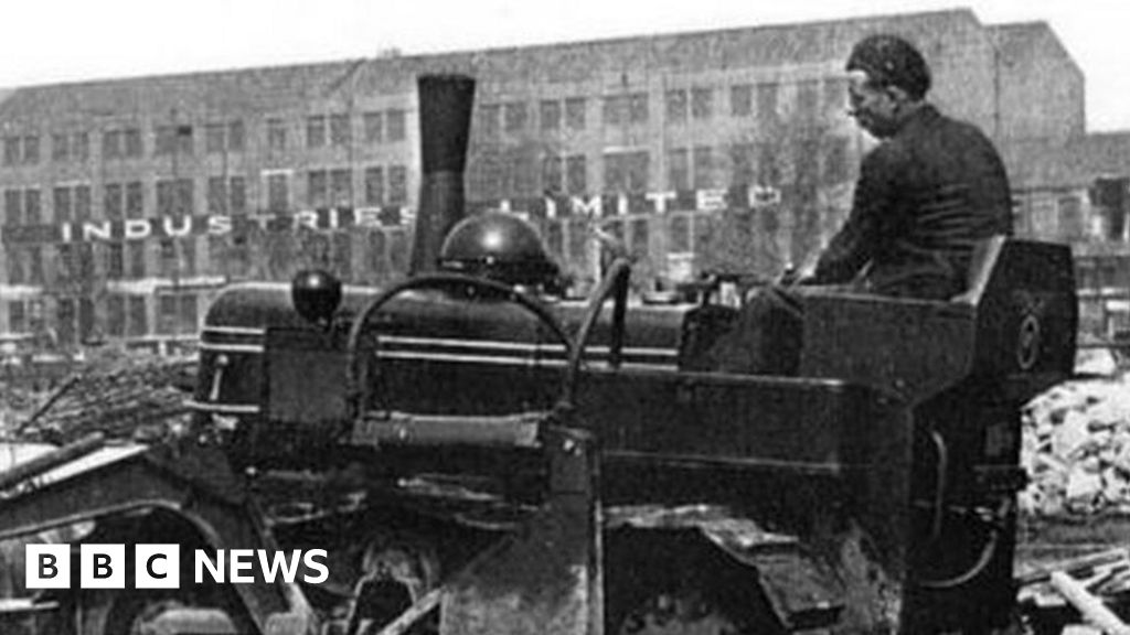 Firm that 'built Nottingham' celebrates 150 years - BBC News