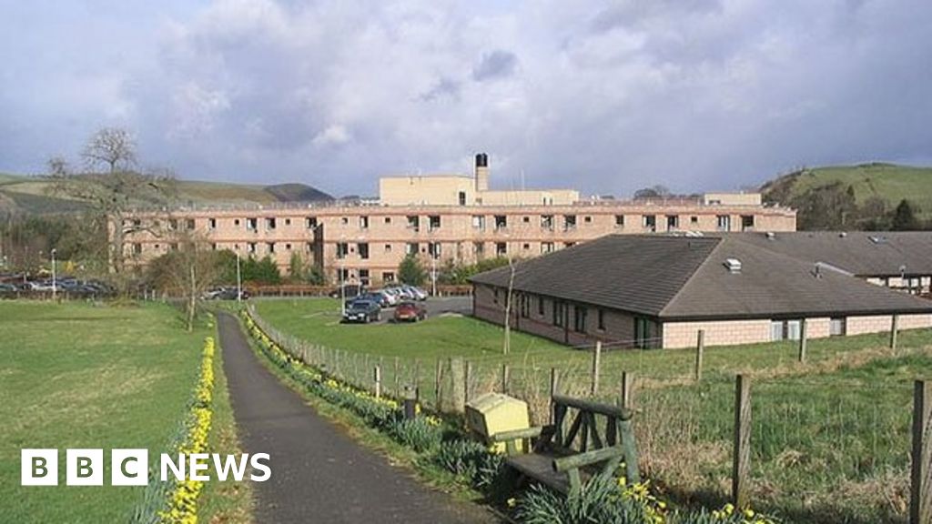Borders General Hospital ward reopens after bug outbreak - BBC News