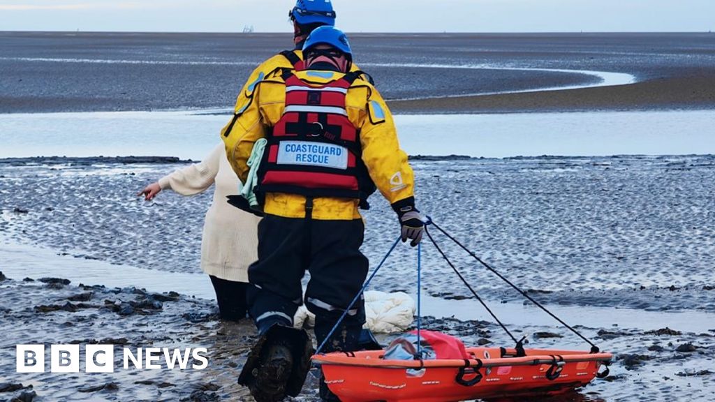 Woman stuck in mud on Fleetwood beach narrowly escapes rising tide ...