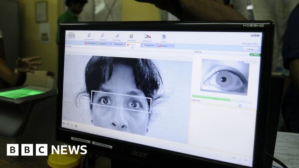 India Aadhaar biometric IDs 'not mandatory for tax returns yet' - BBC News