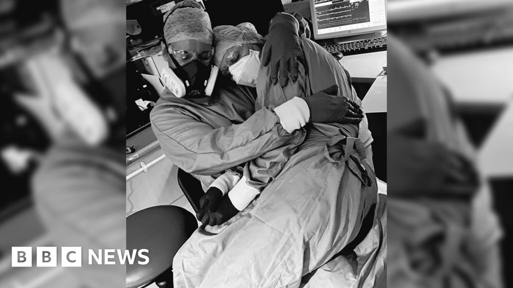 Coronavirus: Picture captures 'fear and tears' of nurses