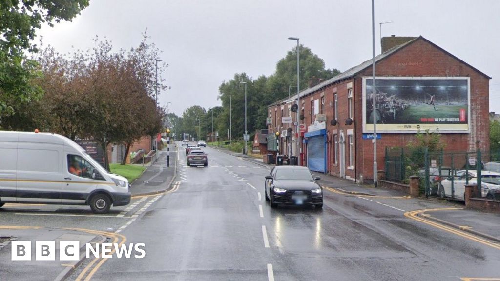 Oldham Crash Girl 16 Dies After Car Mounts Pavement