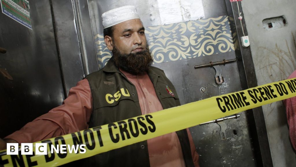 Two arrested over Bangladesh blogger Niloy Neel killing - BBC News