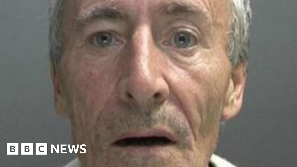 Robbery plot father's jail term increased - BBC News