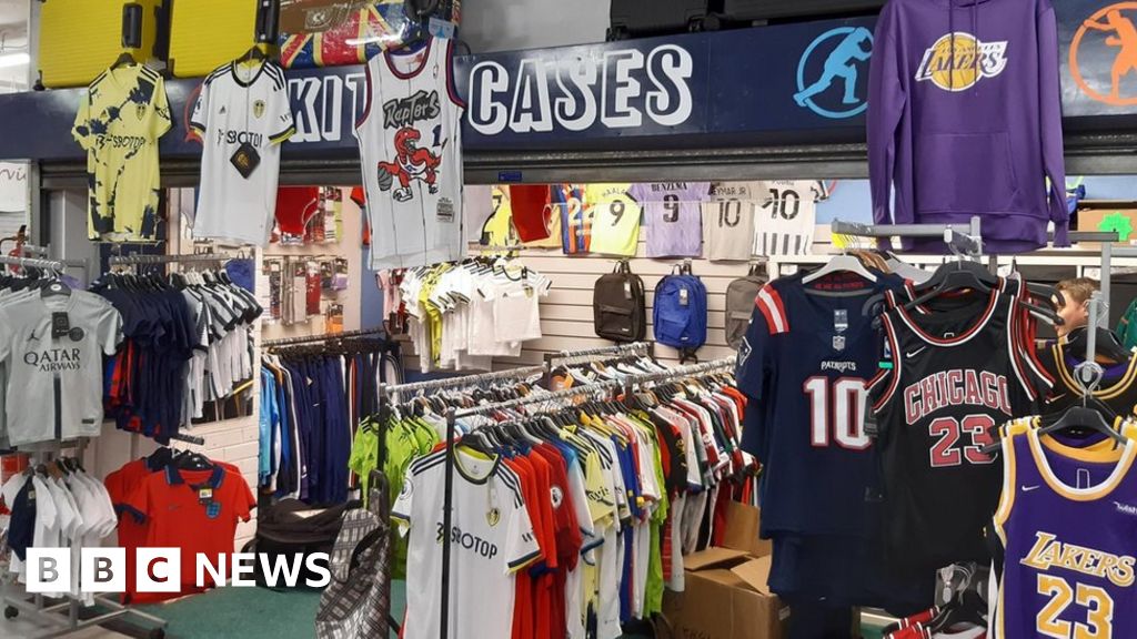 Batley man sentenced over sale of counterfeit football shirts - BBC News