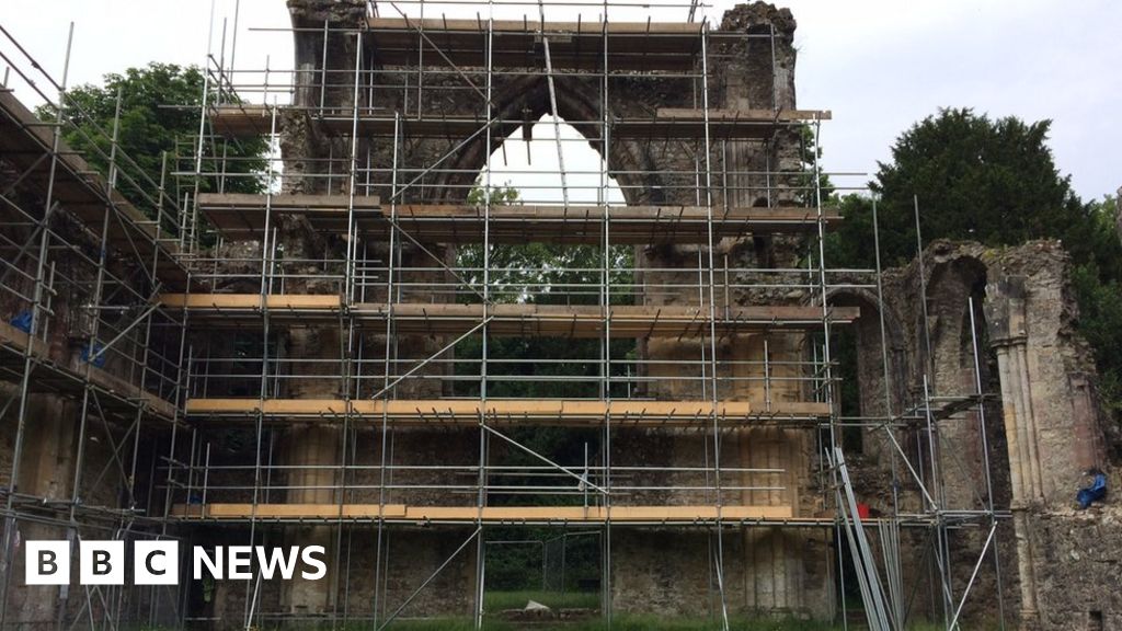 Netley Abbey reopens after safety concerns