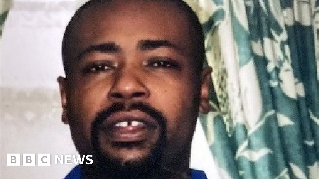 High Wycombe: Five jailed over death of man found in street - BBC News