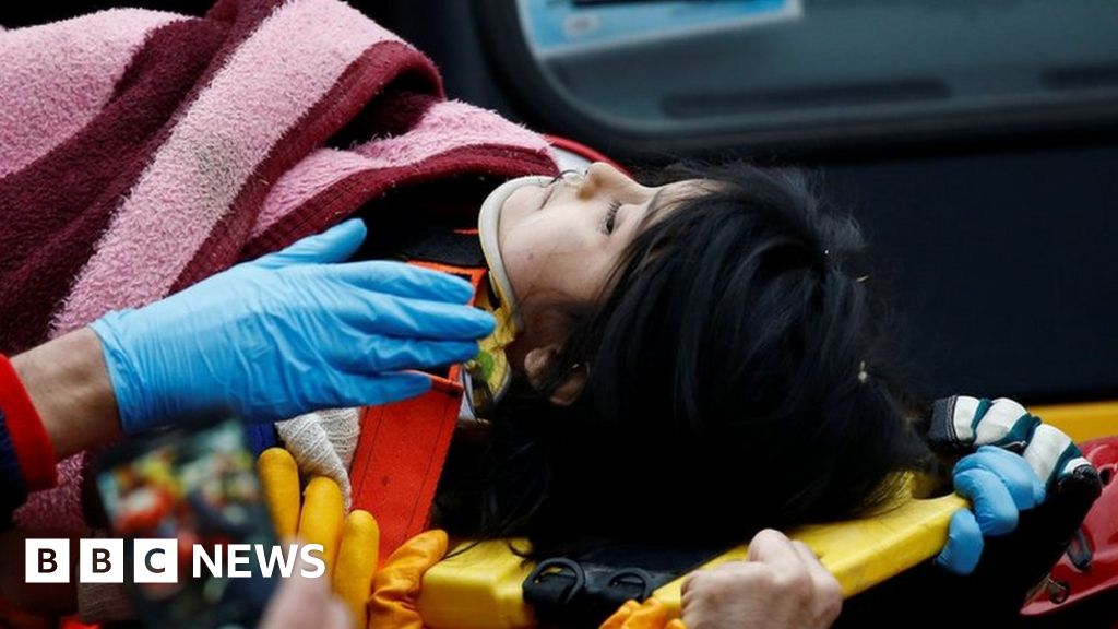 Istanbul rescuers pull girl, 5, from rubble after building collapse ...