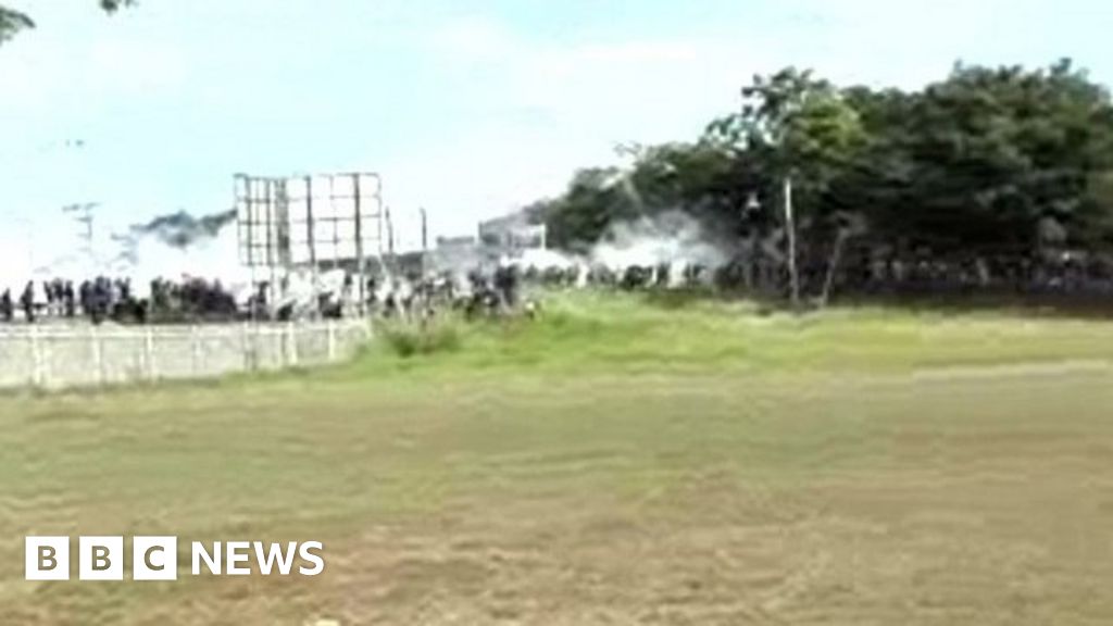 Papua New Guinea police fire on student rally, casualties feared - BBC News