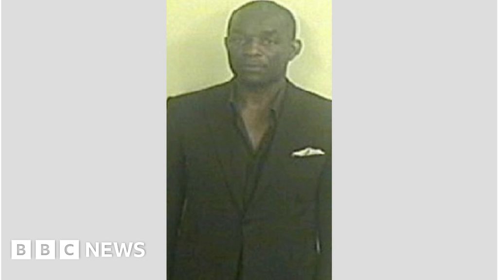 Stephen Farley jailed over £18m investment fraud - BBC News