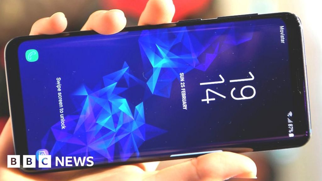 MWC 2018: Smartphone giants head to Barcelona - BBC News
