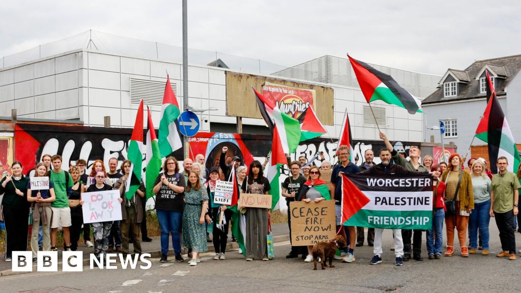 Call to remove pro-Palestine mural from Worcester building