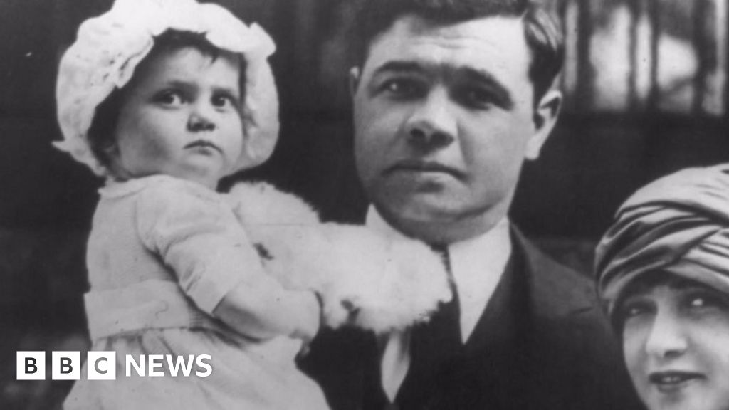 New exhibit shows private side of Babe Ruth's legacy - BBC News