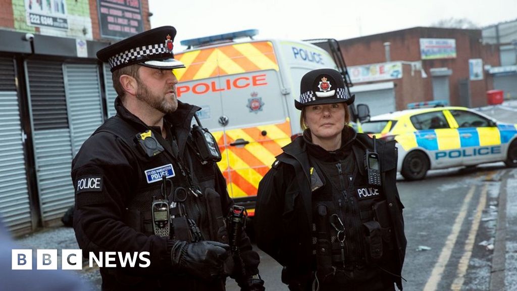 Four held in Manchester suspected counterfeit goods raid - BBC News