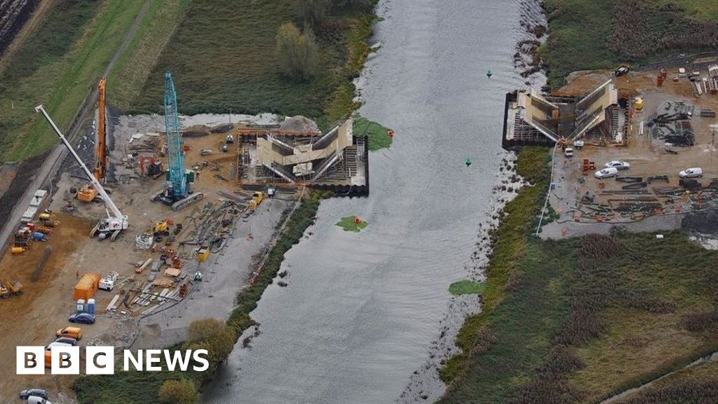 Delayed Ely Southern Bypass in £13m overspend - BBC News