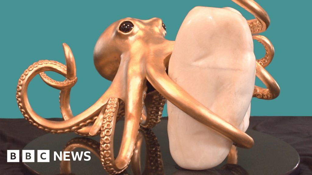 A pearl as you've never seen it before - BBC News