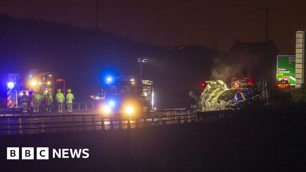 Two taken to hospital after crash on A1 road in Newry - BBC News
