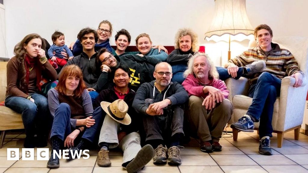 The Germans solving rising rents with people power - BBC News
