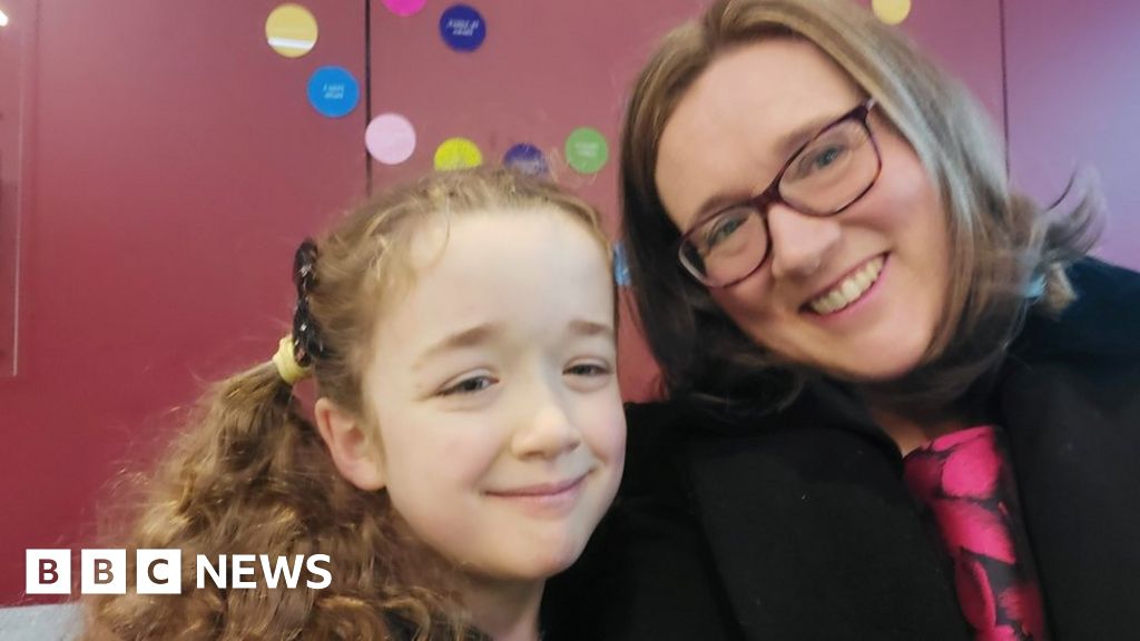 Parents of special needs children 'face fight for support' - BBC News