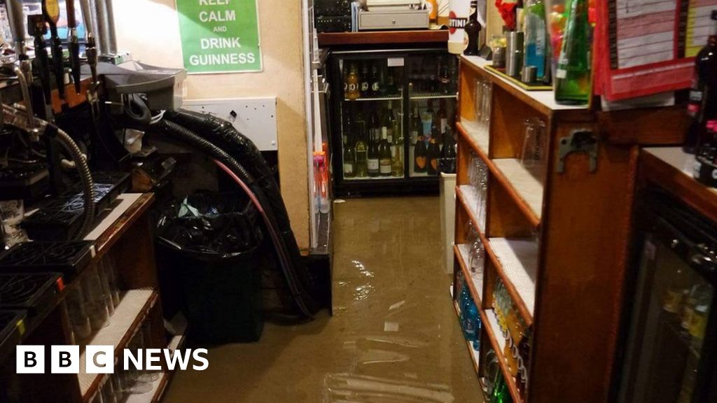 Tremadog pub left flood damaged by heavy rain - BBC News