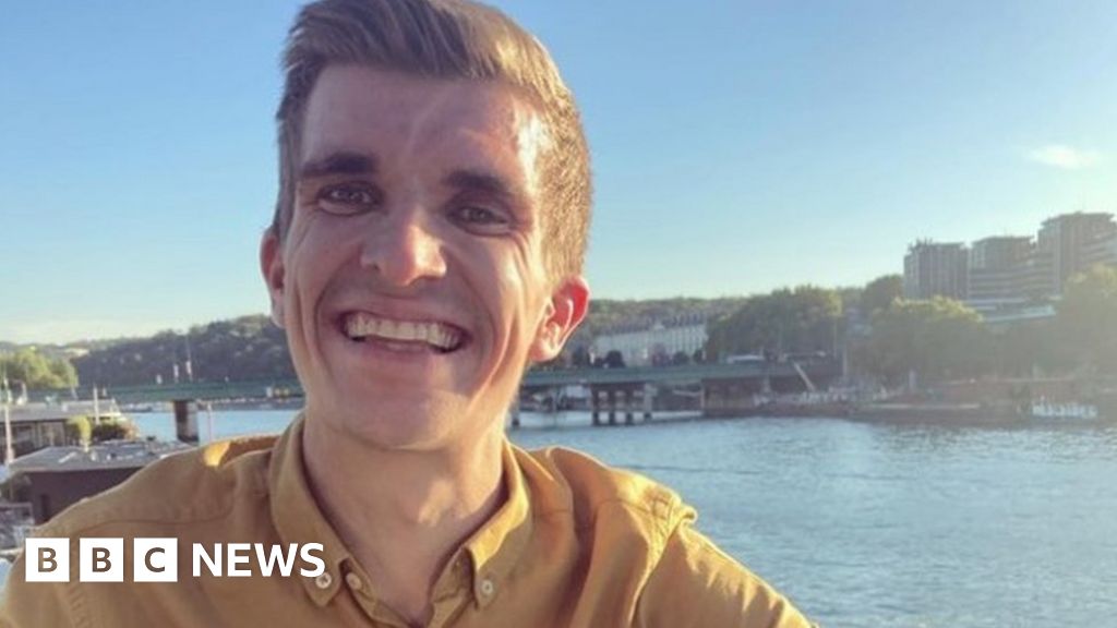 Family pays tribute to man killed in A5 Lichfield crash - BBC News