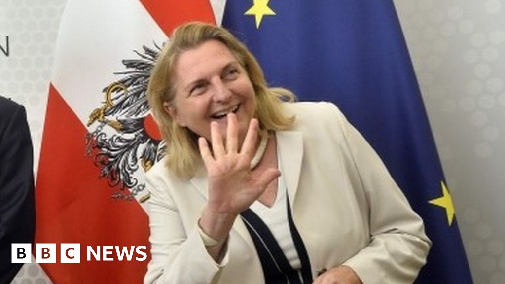 Putin to be surprise guest at Austria minister's wedding