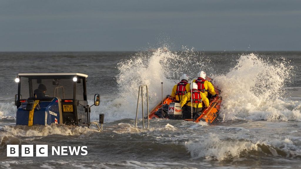 Redcar: Three men and child rescued on hottest day of year