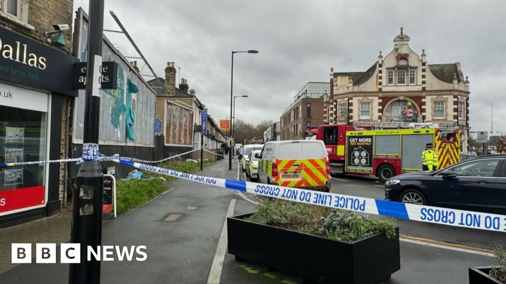 Croydon house fire: Three men dead and one in critical condition