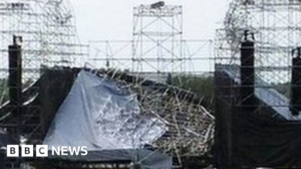 Canada calls inquest for 2012 Radiohead stage collapse - BBC News