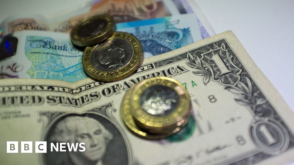 Holiday money: How to get the most from your travel cash - BBC News