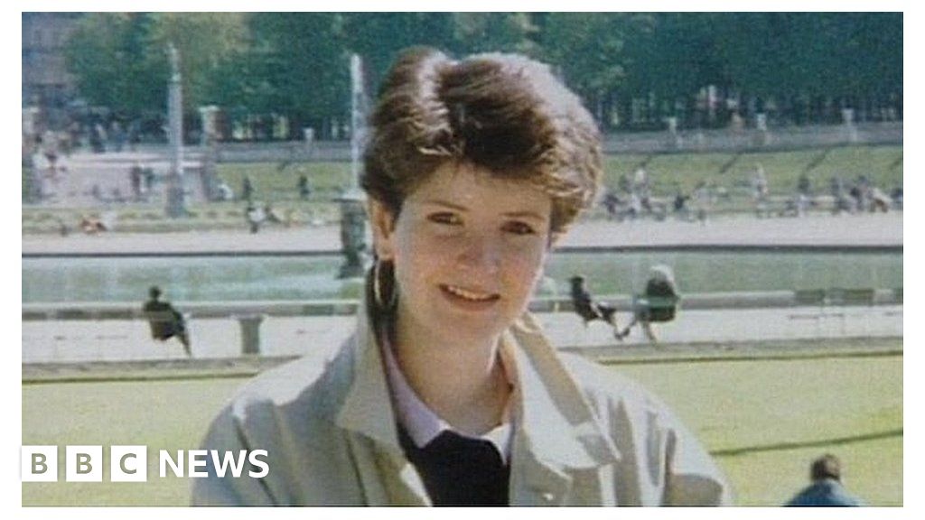 Joanna Parrish: Student's murder case features in Netflix series - BBC News