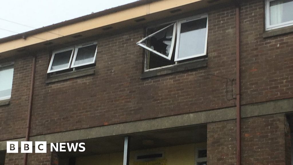 Man and woman in hospital after Newry fire - BBC News